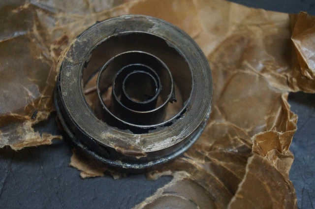 NEW OLD STOCK mainspring for hmv gramophone model 101 motor early type ...