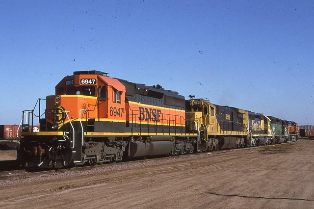 ORIGINAL TRAIN SLIDE BNSF #6947 04/17/1998 Riverbank CA #24 £4.22 ...