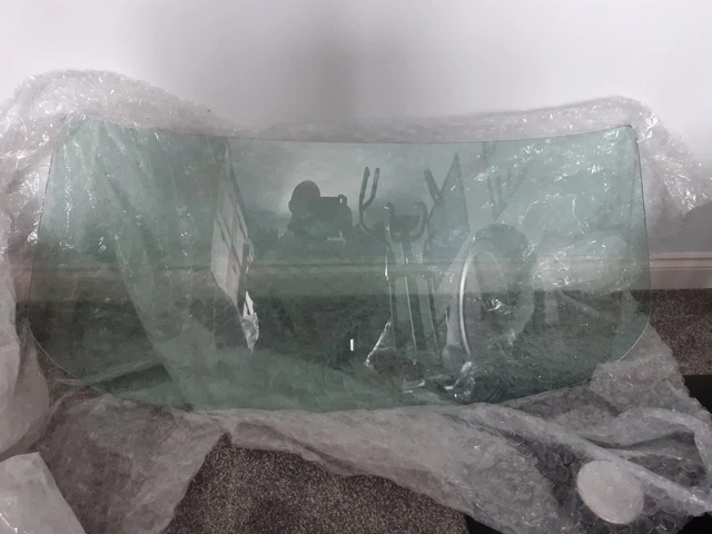 TRIUMPH SPITFIRE Mk4 1500 / GT6 Mk3 - TINTED LAMINATED WINDSCREEN BRAND ...