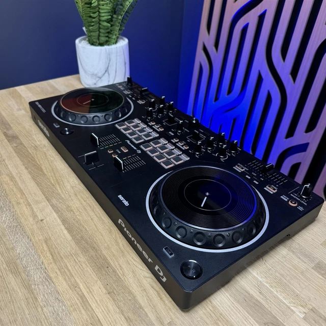 PIONEER DDJ-REV1 SCRATCH-STYLE 2-Channel DJ Controller for Serato DJ ...