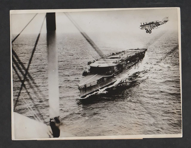 VINTAGE UK AIRCRAFT CARRIER H.M.S. FURIOUS Plane Landing "Press Photo" 1929/30 £7.99 - PicClick UK