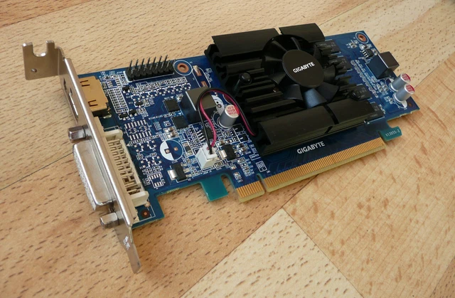 GIGABYTE GEFORCE GT210, Low profile/half height. PCIe Graphics Card ...