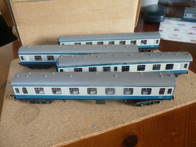 KITMASTER BUILT COACHES 4, With Interiors, Transfers, Blue/Gray Livery ...