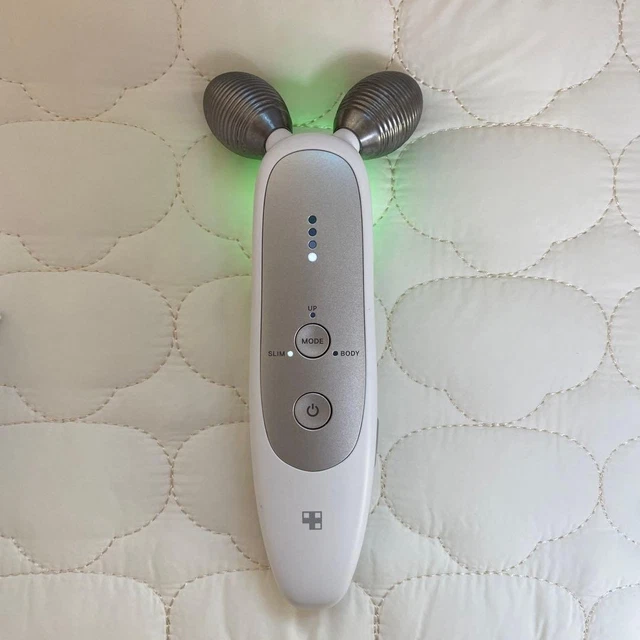 MEDICUBE AGE-R DERMA EMS Shot Massaggiatore Viso Dispositivo Anti-Aging ...