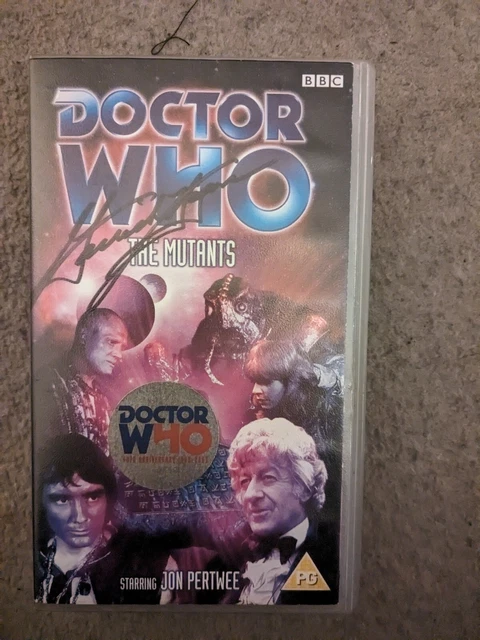 DOCTOR WHO VHS - The Mutants Signed By Garrick Hagan EUR 35,08 ...