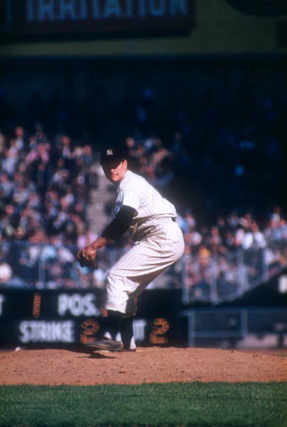 PITCHER BOB TURLEY Of The New York Yankees 1955 Old Baseball Photo 4 $8 ...
