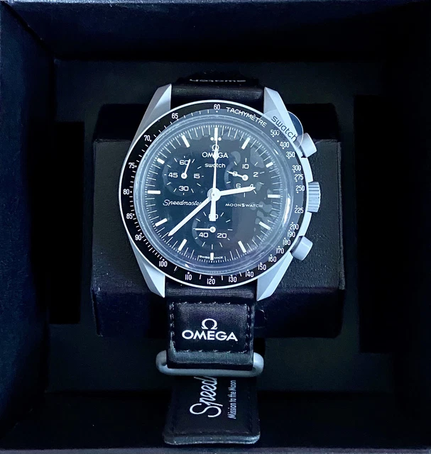 OMEGA + SWATCH MoonSwatch Mission To The Moon SO33M100 £250.00 ...