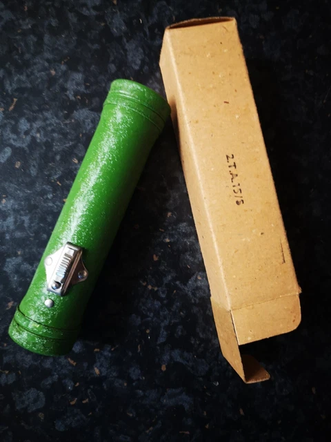 VINTAGE 1940S EVER Ready torch flashlight New In Box mint condition. £ ...