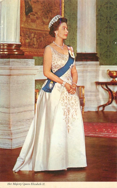 QUEEN ELIZABETH II Wearing Sash in Buckingham Palace White Drawing Room ...