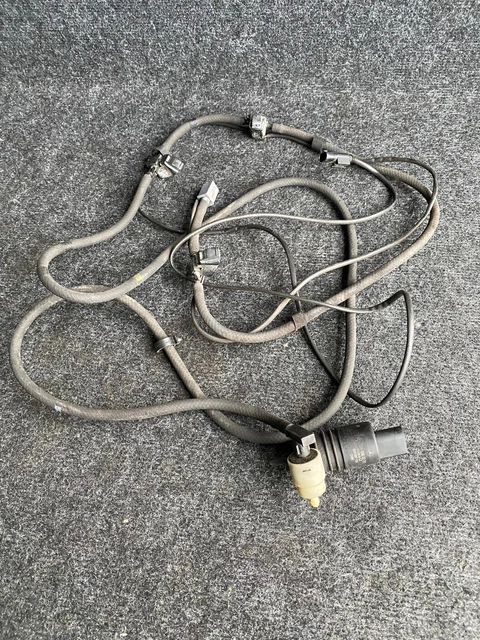 ORIGINAL MERCEDES BENZ W204 pump washing system A2048660221 £25.90 ...