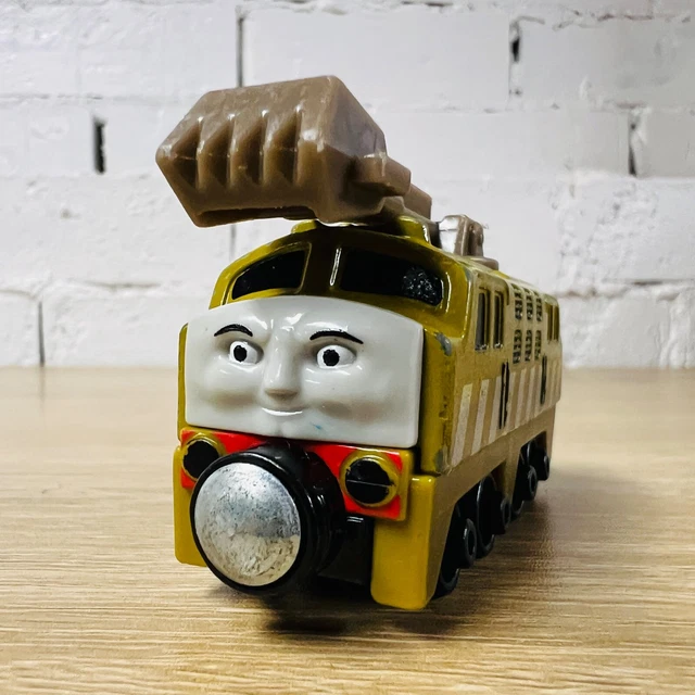 DIESEL 10 THOMAS the Tank & Friends Take N Play Along Diecast Metal ...