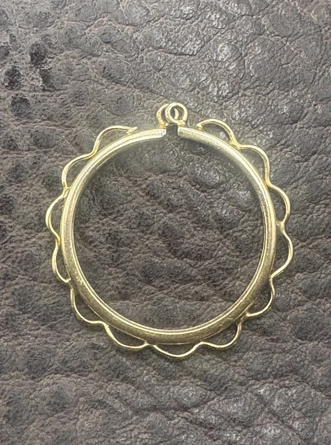 9CT GOLD SOVEREIGN Mount Stamped 375 Fully Hallmarked Flower / Wavy 1.4 ...