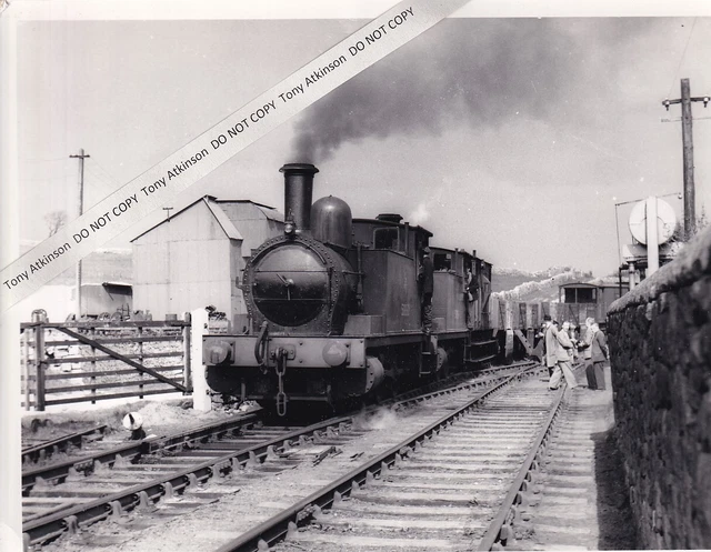 BR - LMS - 0-6-0T No. 58862 -Sls Spcl - Loading @ Hopton - Large Photo ...