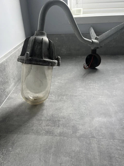 VINTAGE COUGHTRIE SW10 Industrial Swan Neck Light / Lantern with Corner ...