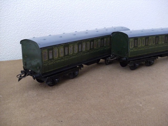 2 X HORNBY O GAUGE GREEN SUBURBAN SR COACHES £95.00 - PicClick UK