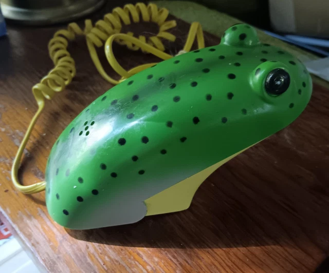 VTG NOVELTY GREEN Frog 80’s Flip Phone Landline Crusader Stan £156.32 ...