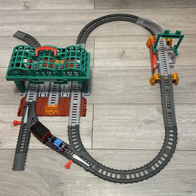 KNAPFORD STATION GHK74 Thomas Trackmaster Revolution Motorised Train ...