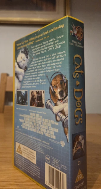CATS & DOGS VHS (Warner Brothers 2001) Jeff Goldblum & Elizabeth ...
