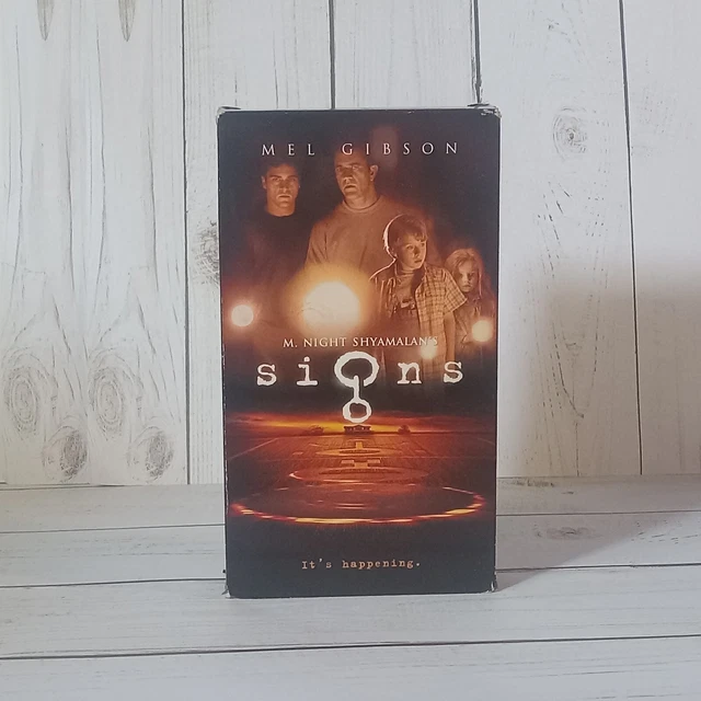 SIGNS VHS TAPE 2002 Sci-Fi / Thriller M Knight Shyamalan - SHIPS FREE £ ...