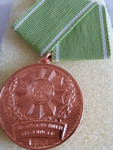 NVA DDR MDI Orden MEDAILLE 'F.ausgezeichnete Leistungen Abzeichen ...