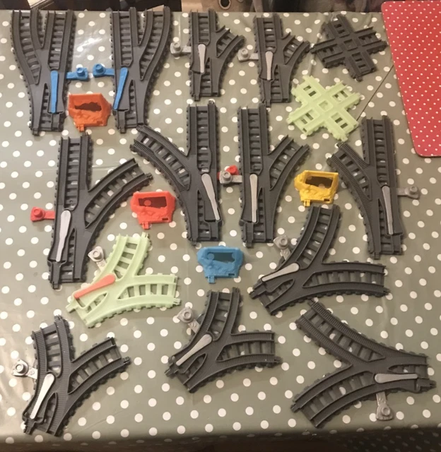 THOMAS AND FRIENDS trackmaster junctions bundle x 15 and x 4 buffers £ ...