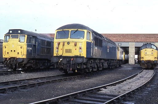 ORIGINAL COLOUR SLIDE of 56031 BR class 56 diesel loco £1.99 - PicClick UK