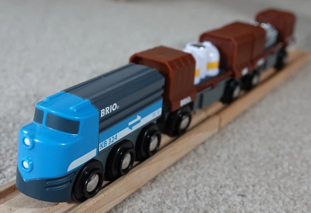 BRIO 33257 DIESEL Engine 2 x 33561 BOXCARS + FREIGHT for Thomas ...