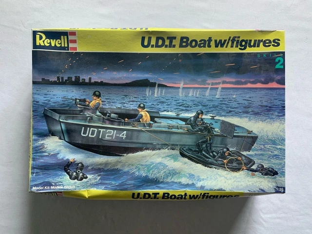 REVELL UDT TEAM Boat w/ Figures #5105 1/35 Scale Model Kit $15.00 ...
