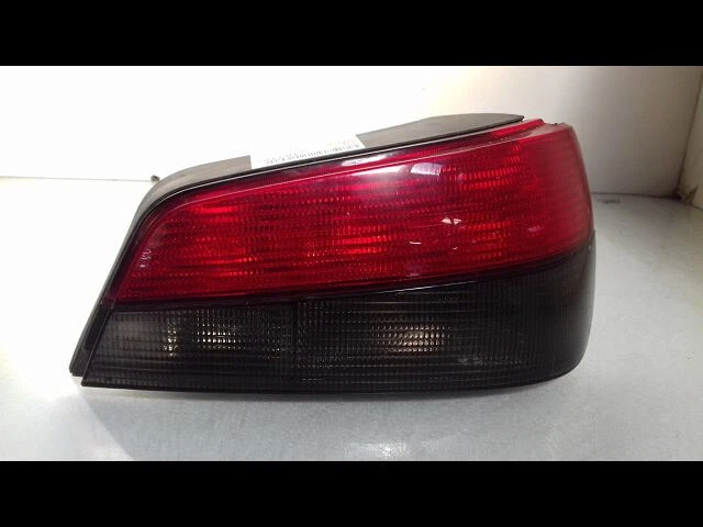 FEUX ARRIERE DROIT Peugeot 306 3-5 portes (7A, 7C, N3, N5) 1.8 16v ...