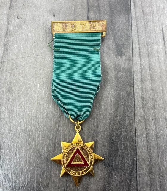 ROSPA SAFE DRIVING Award Medal Enamel Green Ribbon & 1972 Bar Vintage ...
