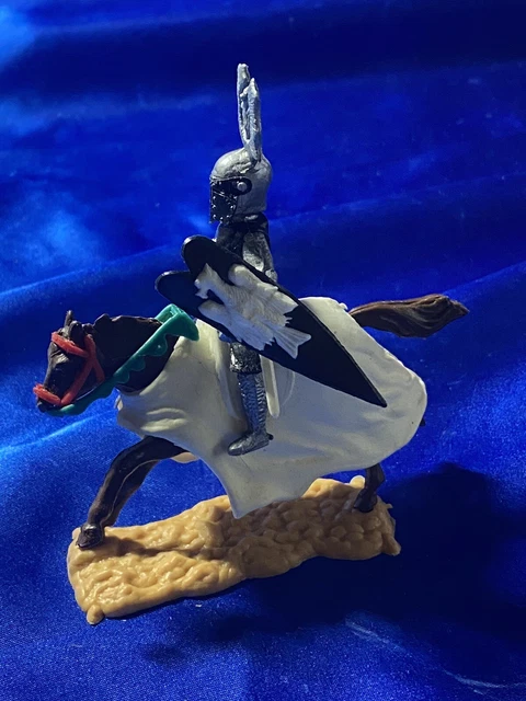 TIMPO MEDIEVAL JOUSTING Knight - Black - Middle Ages - rare white 1970s ...