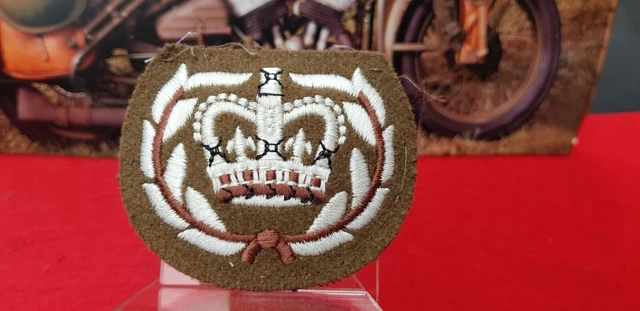 UK ARMY CLASS 2 Small Arms School Corps Warrant Officer Handle Badge £5 ...