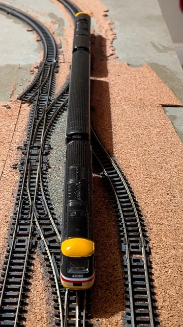 GRAHAM FARISH HST 125 Intercity Swallow Livery Set No.8127 N gauge £167 ...