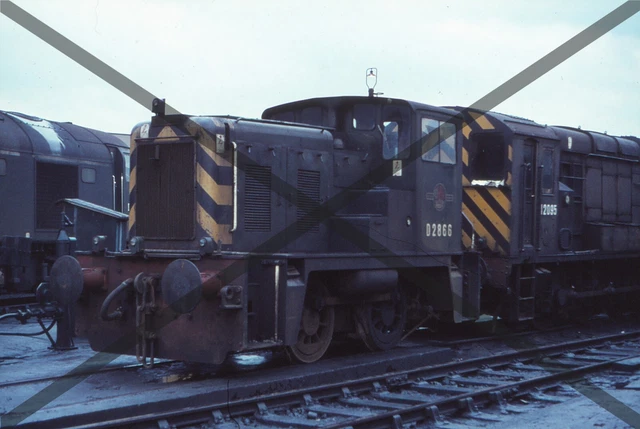 RAILWAY LOCOMOTIVE 35MM Slide – Class 02 Shunter D2866 At Newton Heath ...