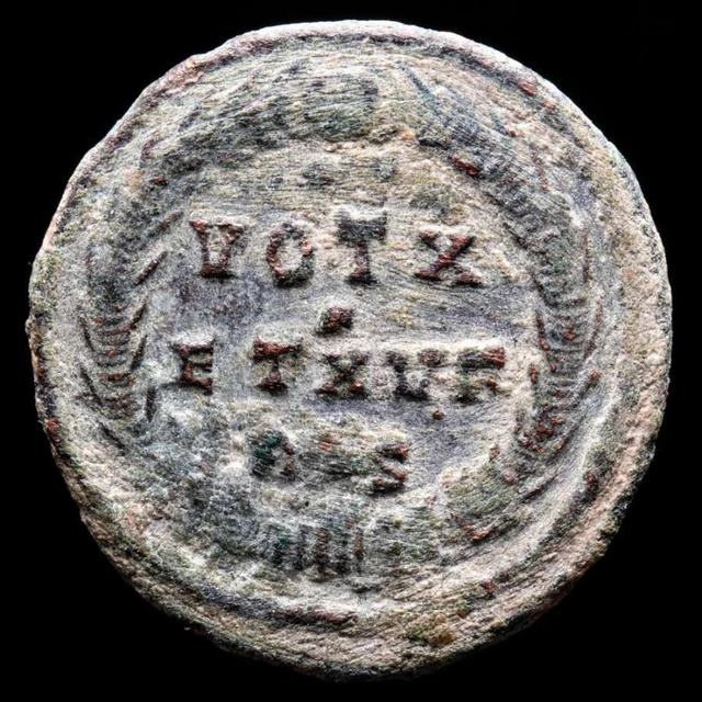 *LUCERNAE* CONSTANTINO I - Follis de Roma VOT X ET XV F / R S. Muy raro ...