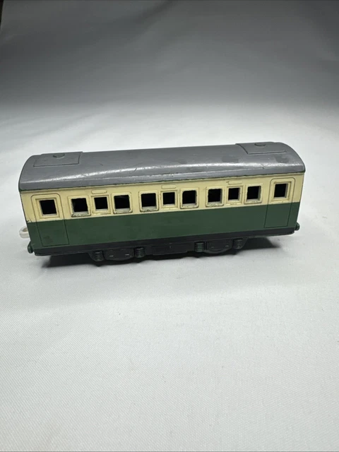 TOMY TRACKMASTER THOMAS the tank engine Gordon’s Original Passenger ...