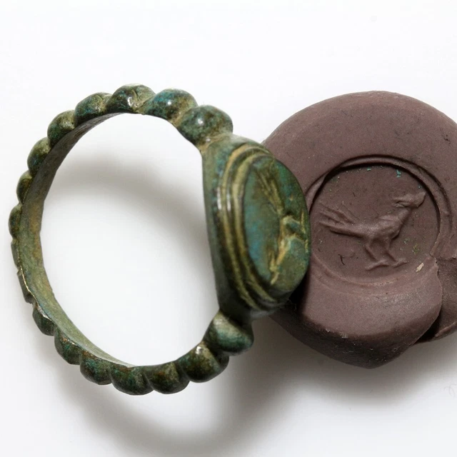 ANCIENT ROMAN OR Byzantine bronze seal ring depicting a bird £14.50 ...