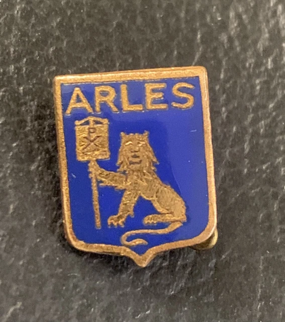 ANCIEN INSIGNE BADGE BLASON ARLES Emaillee EUR 12,50 - PicClick FR