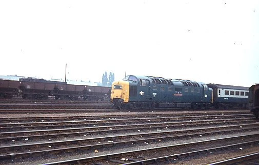 ORIGINAL COLOUR SLIDE of 55022 BR class 55 Deltic diesel loco £3.50 ...