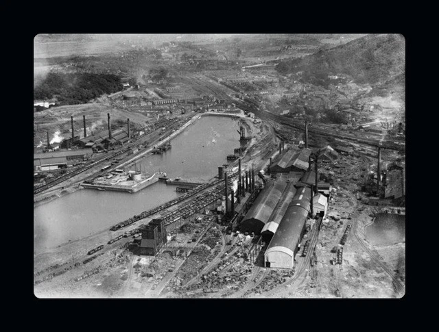 BRITON FERRY SHOWING the docks and steelworks Wales 1930s OLD PHOTO 1 ...