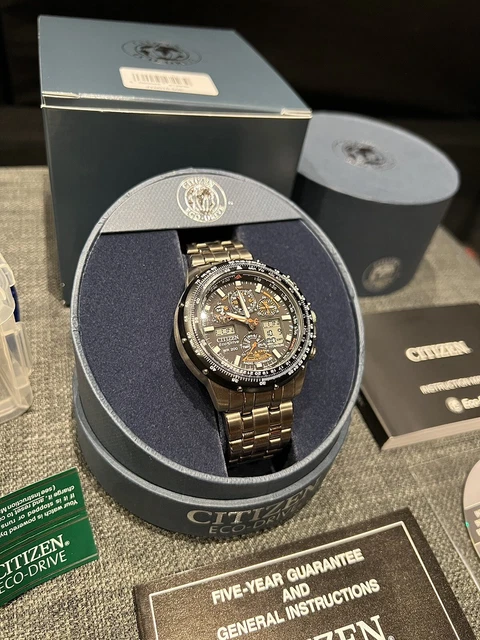 OROLOGIO CITIZEN UOMO Eco-Drive Skyhawk A-T Titanio JY0010-50E EUR 577 ...