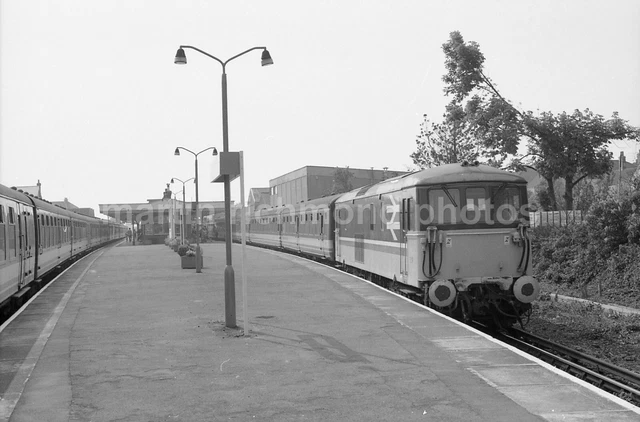 WORTHING CENTRAL CLASS 73 73141 20.5.89 John Vaughan Negative RN259 £2. ...