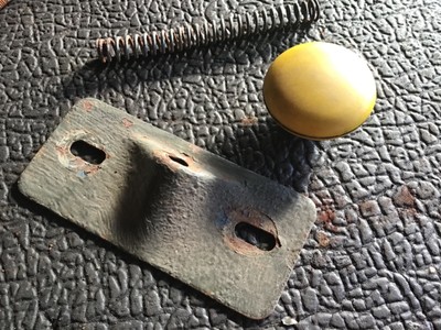 LAND ROVER SERIES 4Wd Lever Plate With Spring And Yellow Knob £25.00 ...