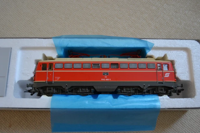 ROCO 63606 ELEKTROLOKOMOTIVE 1142 der ÖBB, Spur H0 Gleichstrom EUR 182 ...