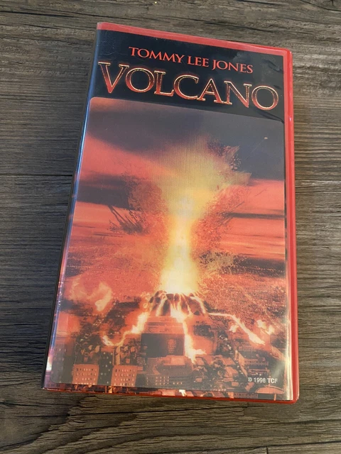 VOLCANO (VHS/SUR, 1998) RETRO VHS *LENTICULAR COVER* Tommy Lee Jones £4 ...