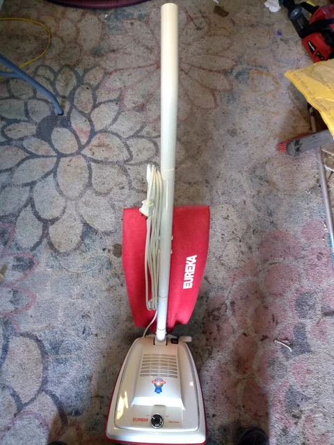 BEAUTIFUL VINTAGE EUREKA Upright 1432 Vacuum Cleaner New Belt And Bag ...
