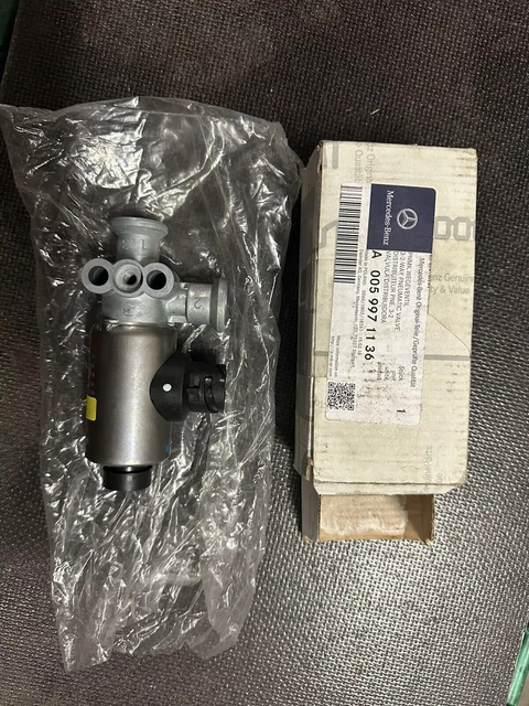 NEW GENUINE MERCEDES Actros Atego Unimog Axor Antos Solenoid Valve ...