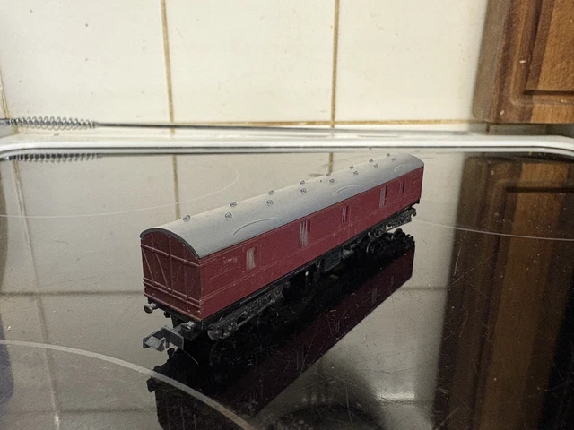 GRAHAM FARISH N gauge full Brake GUV M86105 Maroon LMS BR coach £16.13 ...