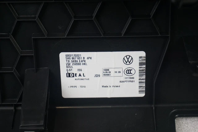 ORIGINAL VW GOLF 8 Limousine Verkleidung Heckklappe 5H6867601B ...