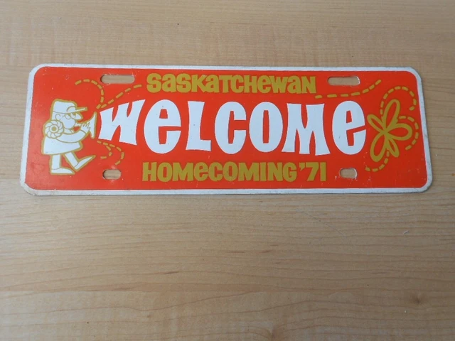 1971 SASKATCHEWAN WELCOME Homecoming License Plate Topper Original ...
